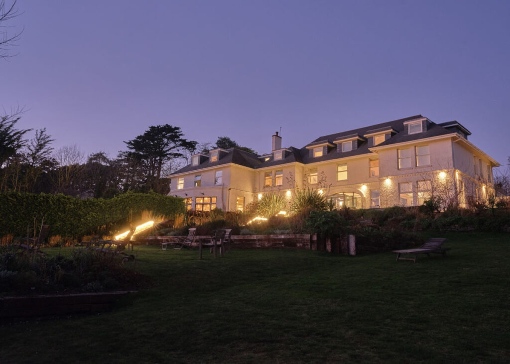 10 Best Places to Eat in Rock Cornwall: Dining Out Guide ...